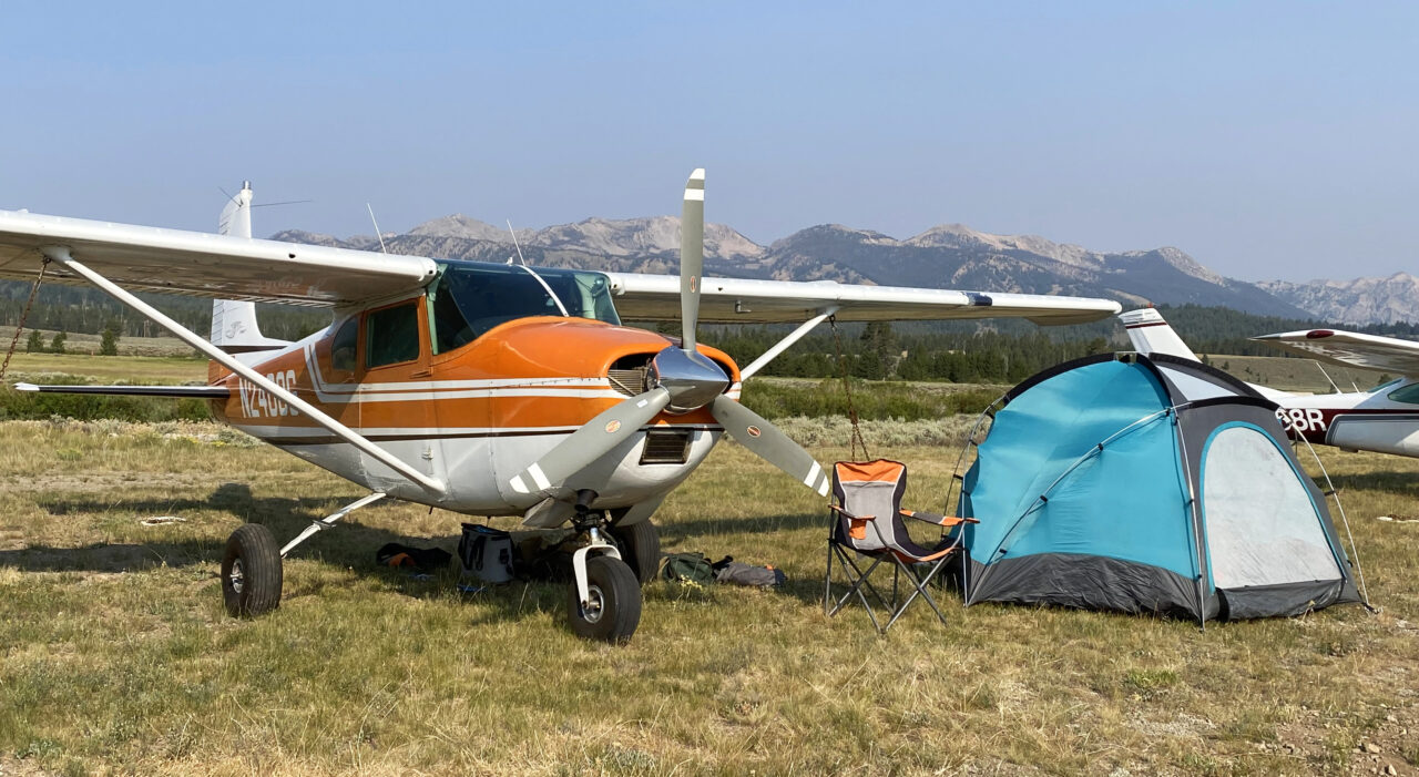 Phil Ackerman Memorial Cessna 182 Straight-Tail Fly-In at Smiley Creek ...